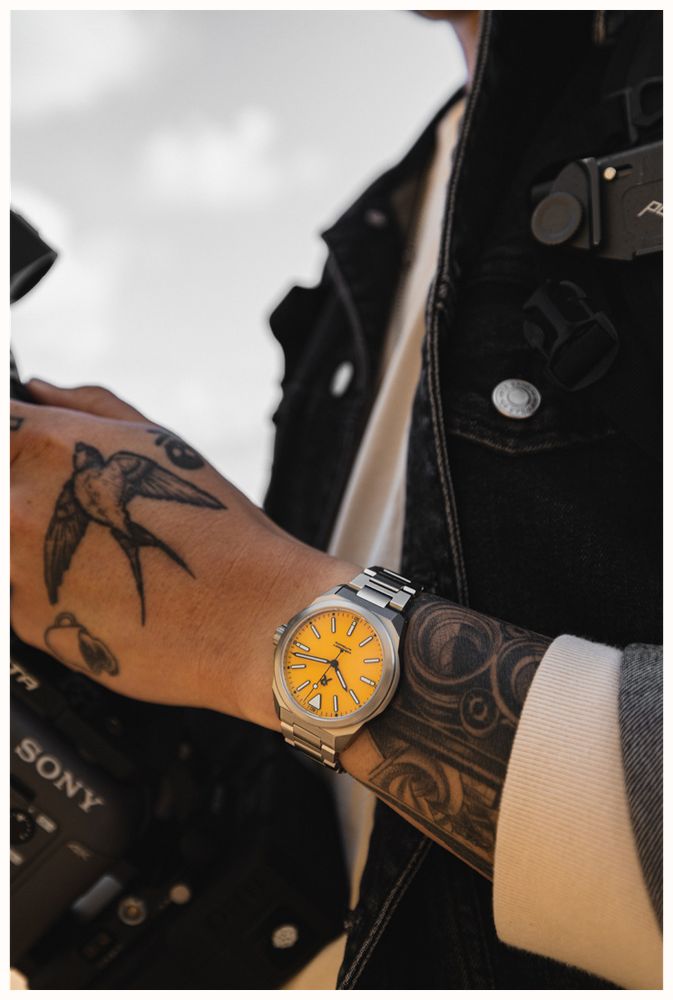 RZE Resolute Pro Automatic (40mm) Medallion Yellow Enamel Dial ...