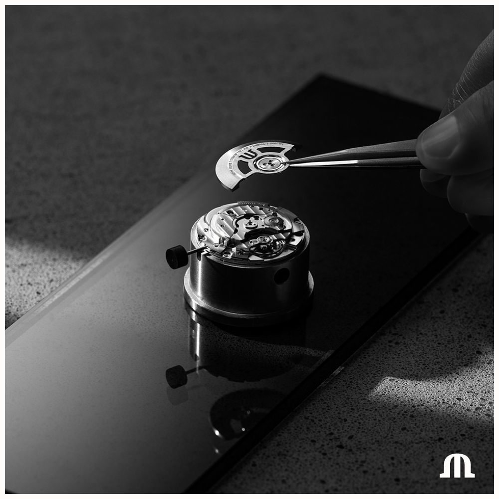 Maurice Lacroix Aikonic Automatic (43mm) Black Carbon Dial / Black ...