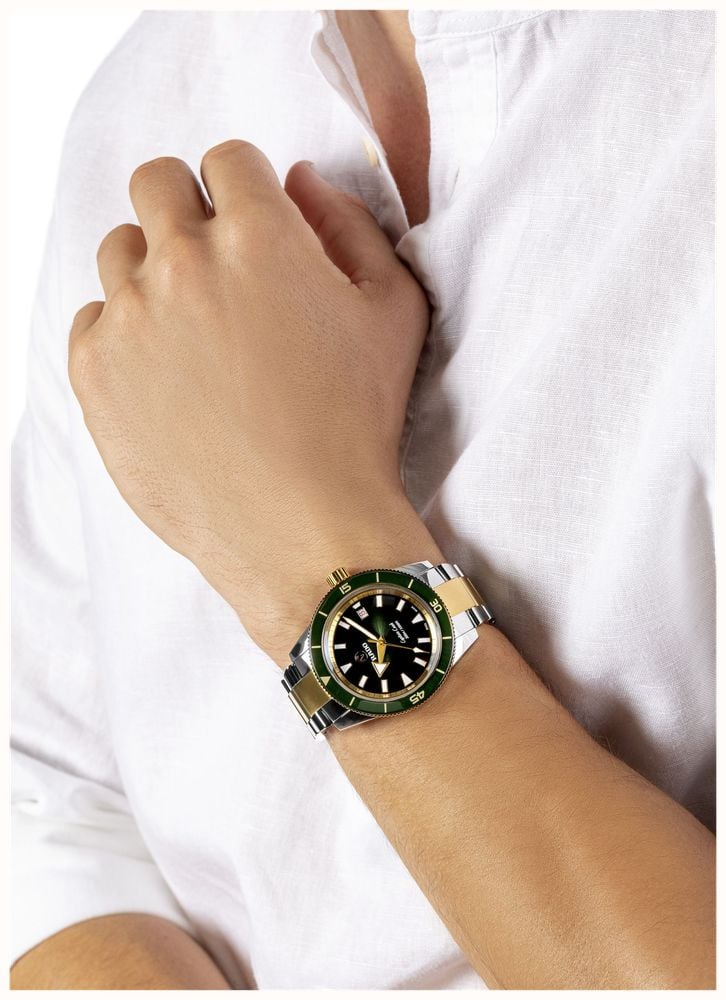 RADO Captain Cook Automatic (42mm) Green Dial / 3-Link Two-Tone ...