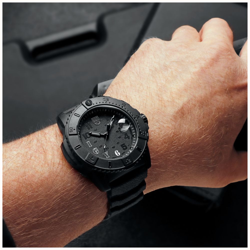 Luminox Navy SEAL Foundation 3600 Series "I GOT YOUR 6" Limited Edition ...