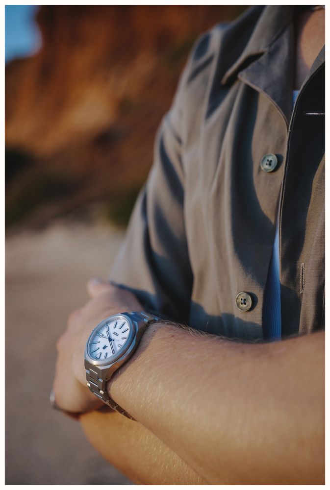 RZE Resolute Pro Automatic (40mm) White Enamel Dial / UltraHex Titanium ...