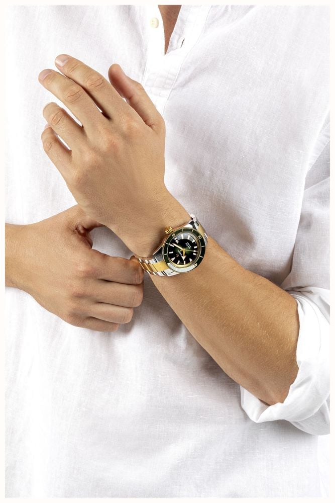RADO Captain Cook Automatic (42mm) Green Dial / 3-Link Two-Tone ...