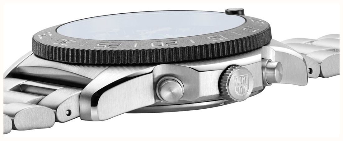 Luminox Pacific Diver Quartz Chronograph (44mm) Black & Red Dial ...