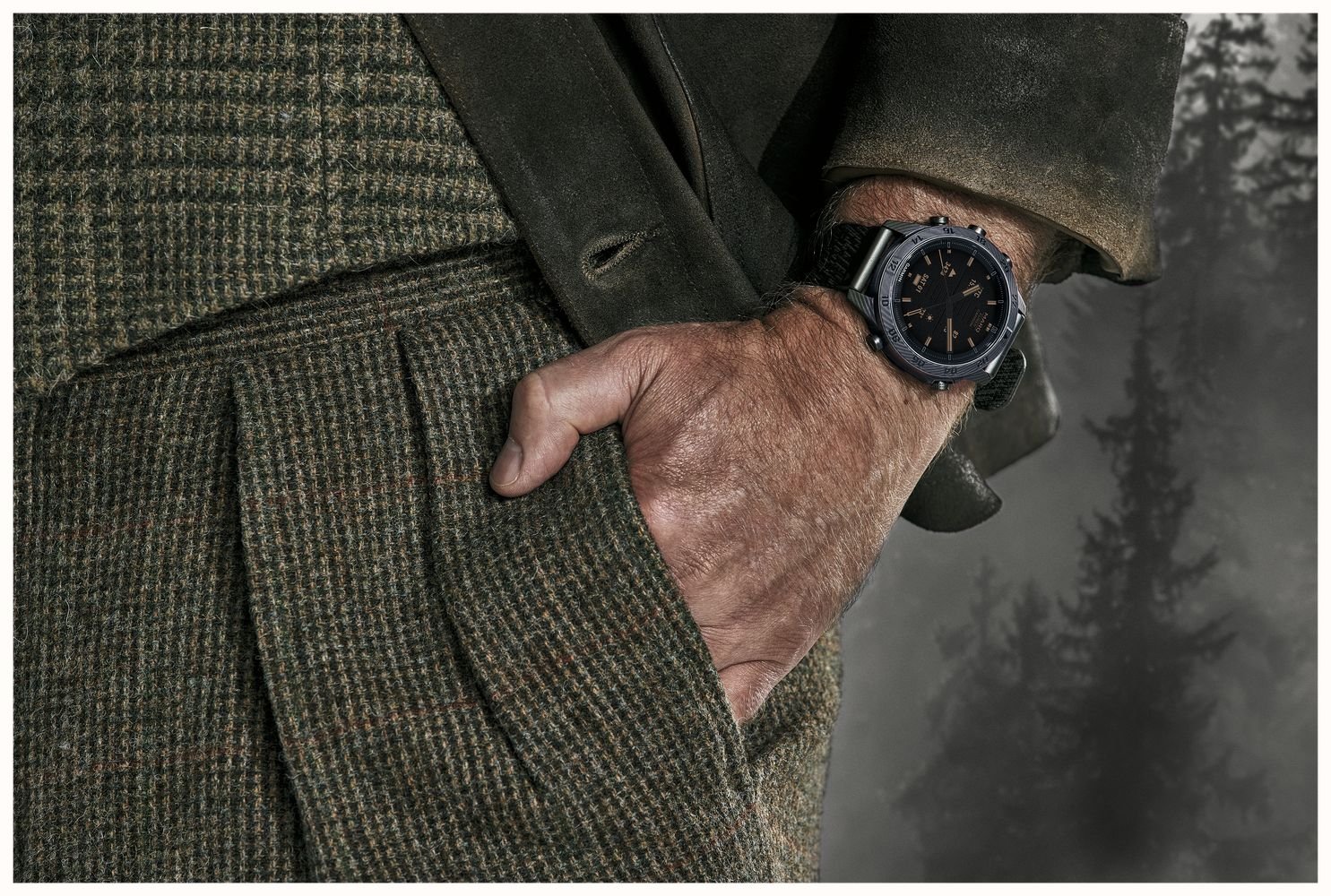Garmin MARQ Commander (Gen 2) Carbon Edition - Premium Tool Watch 010 ...