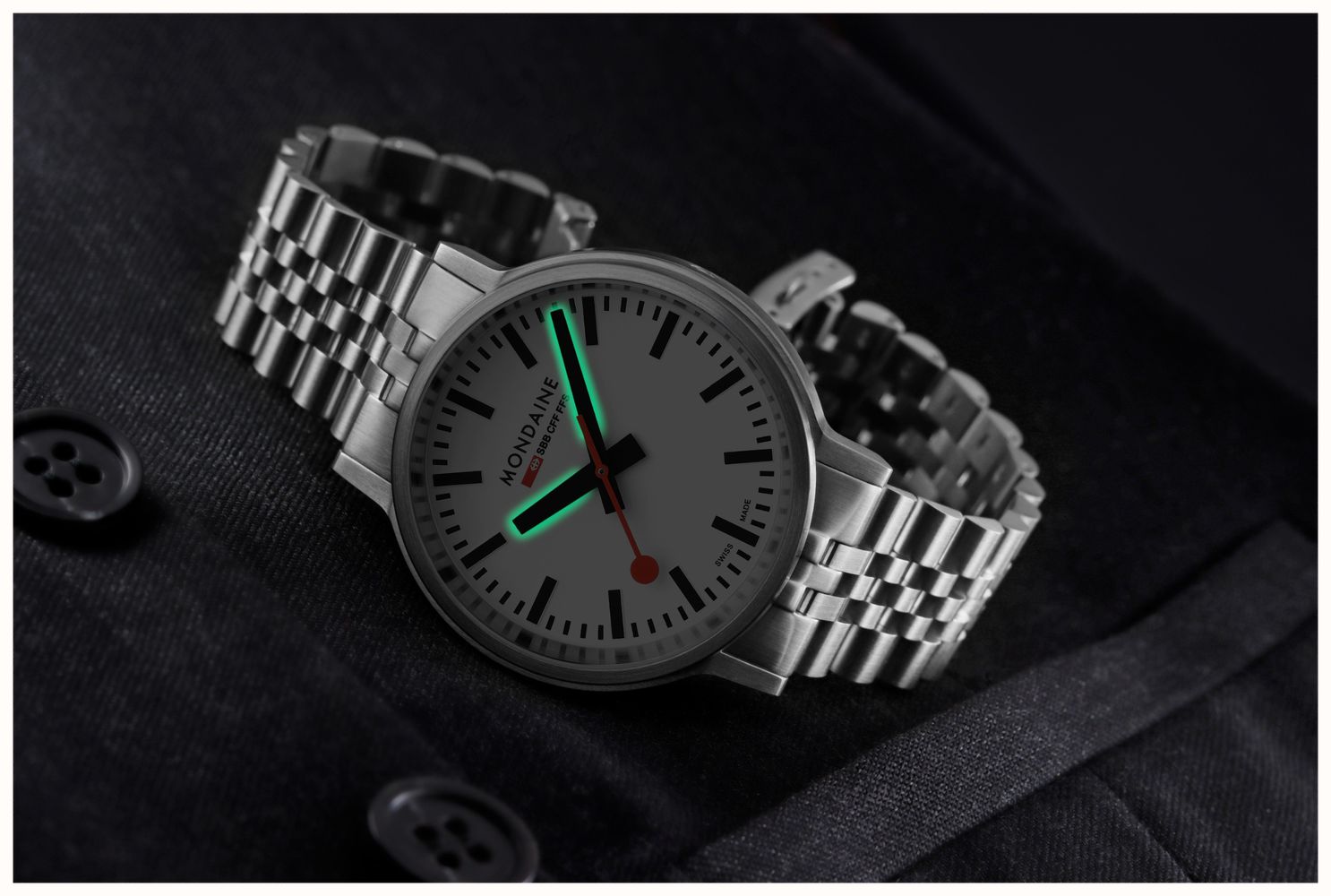 Mondaine Stop2Go (41mm) Classic White Dial / 316L Stainless Steel ...