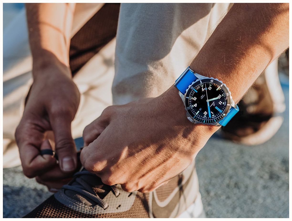 Laco Atlantik Automatic (39mm) Black & Blue Dial / Blue Rubber Strap ...